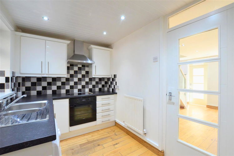 Highfield Place, Sunderland, Tyne & Wear, SR4 6LP £105,000 from Peter ...